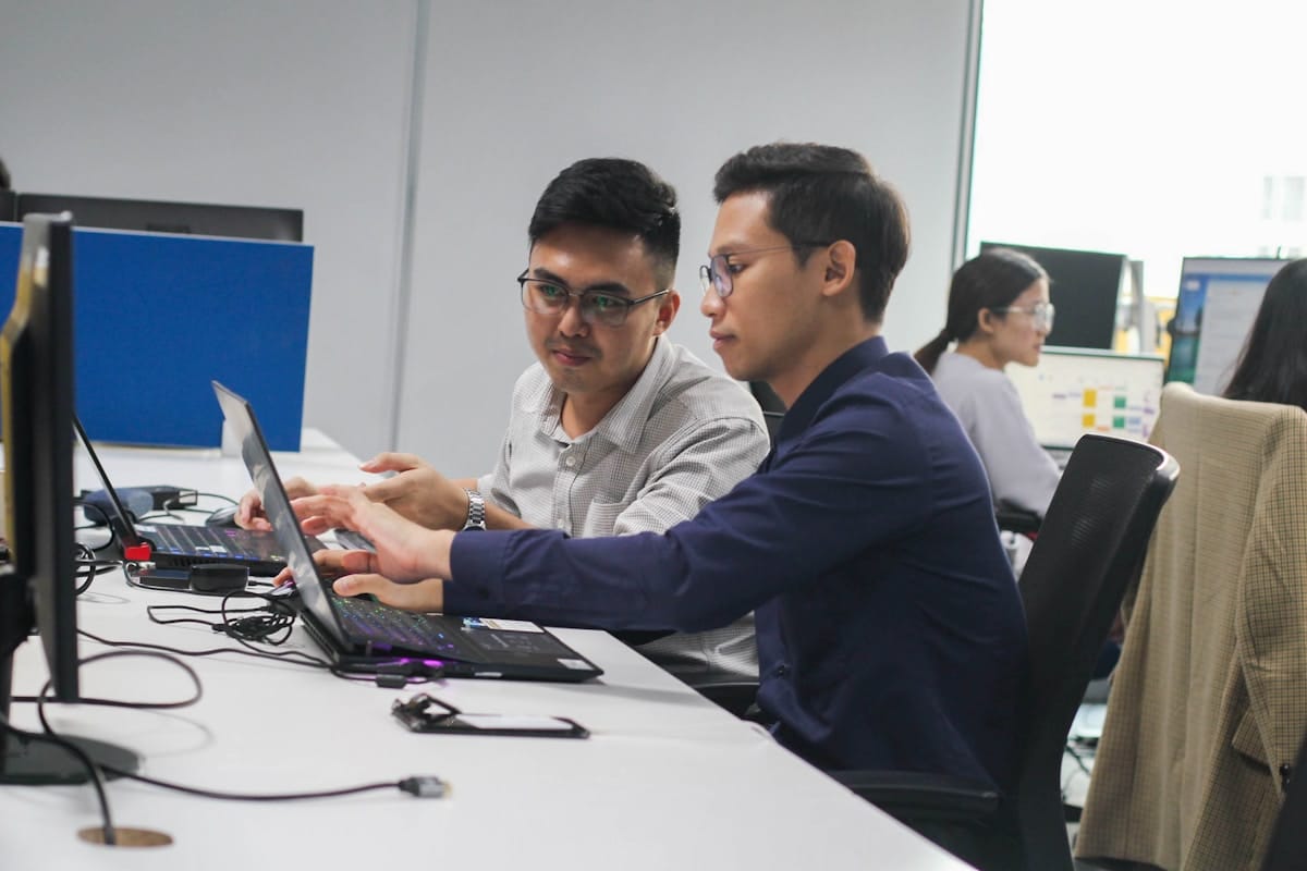 Scotthuang2k: The Developer Behind Viral $180K Amazon Resignation