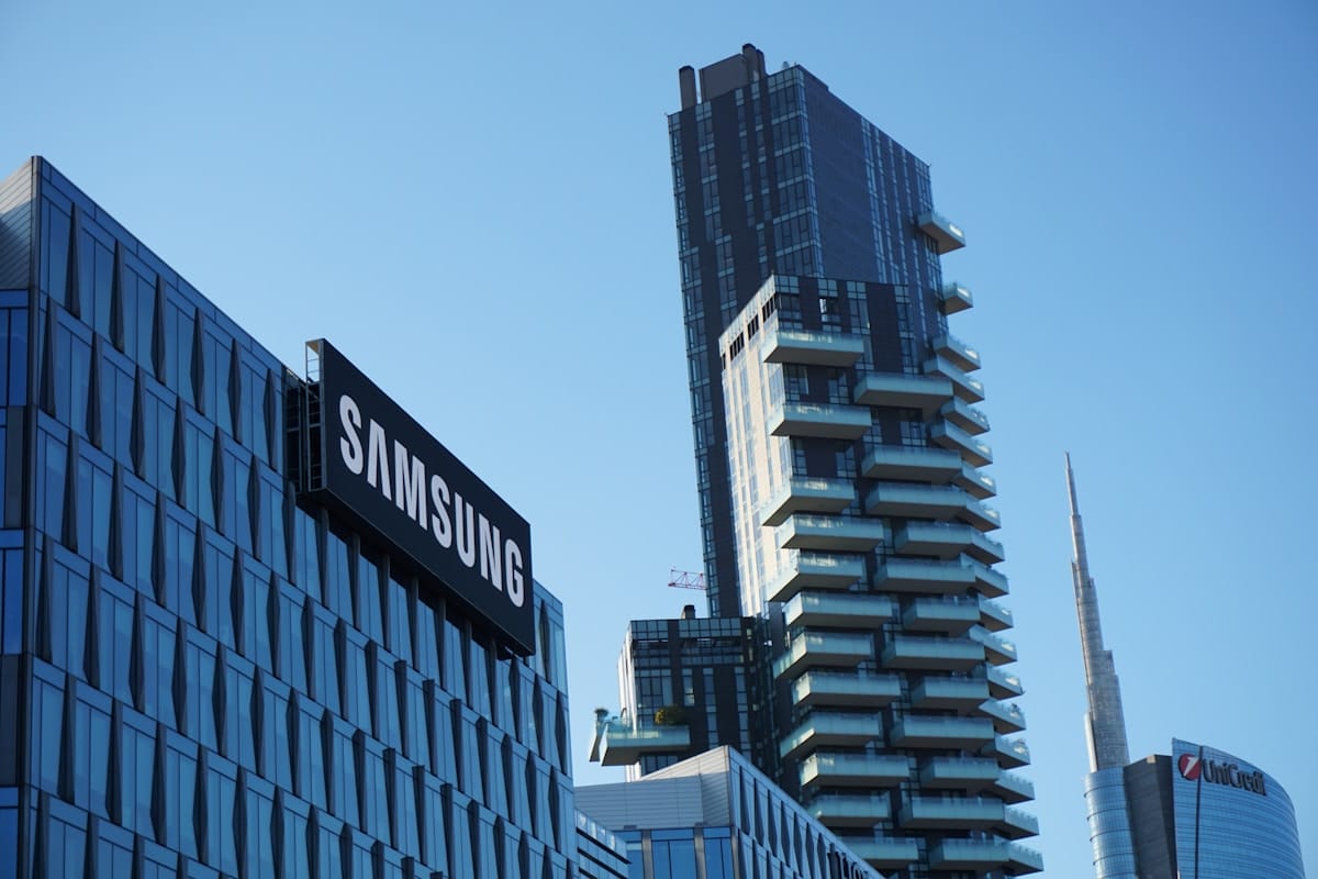 Samsung Market Share Drops to Record Low as Chinese Brands Rise